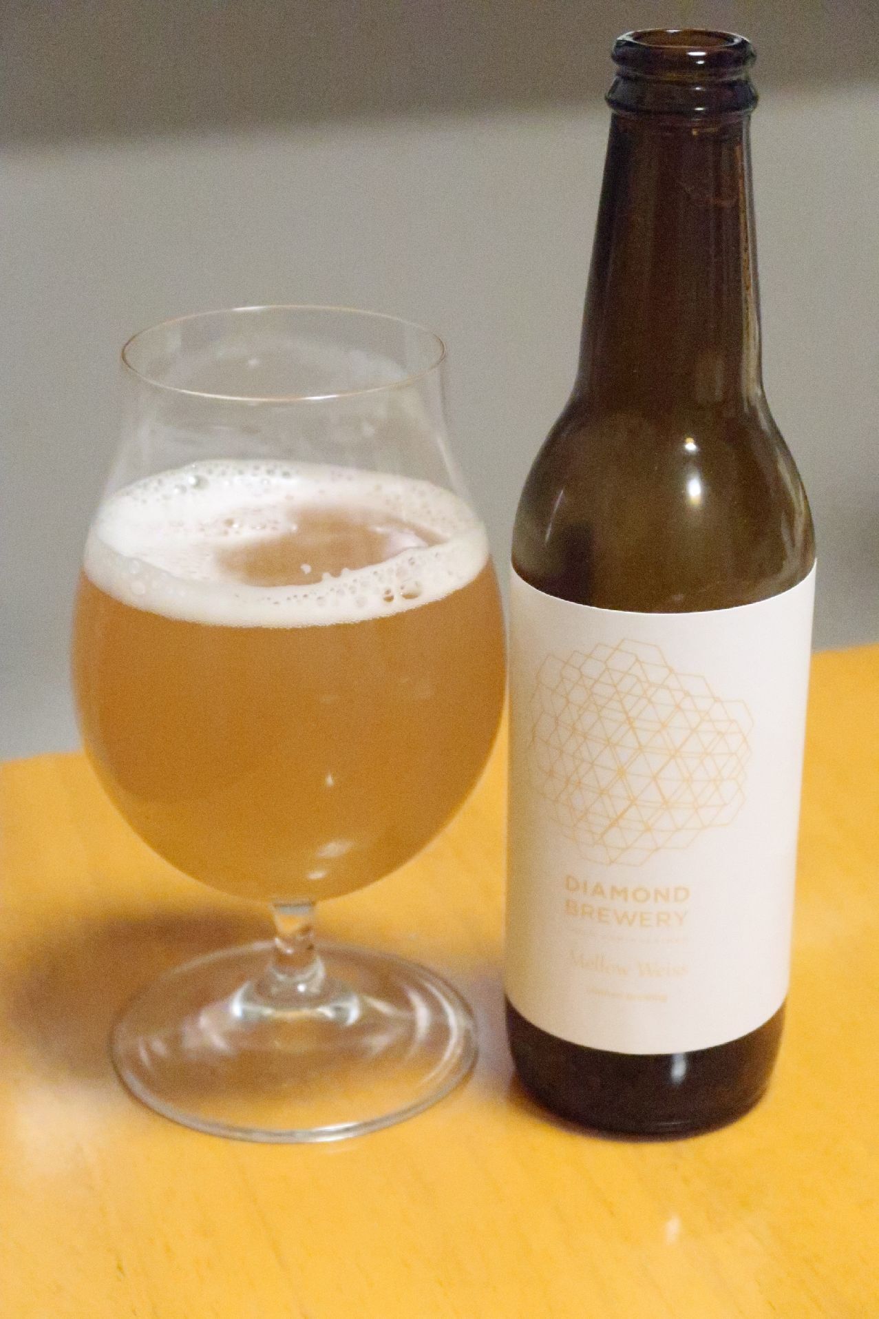 DIAMOND BREWERY Mellow Weiss: きょうの幸せビール